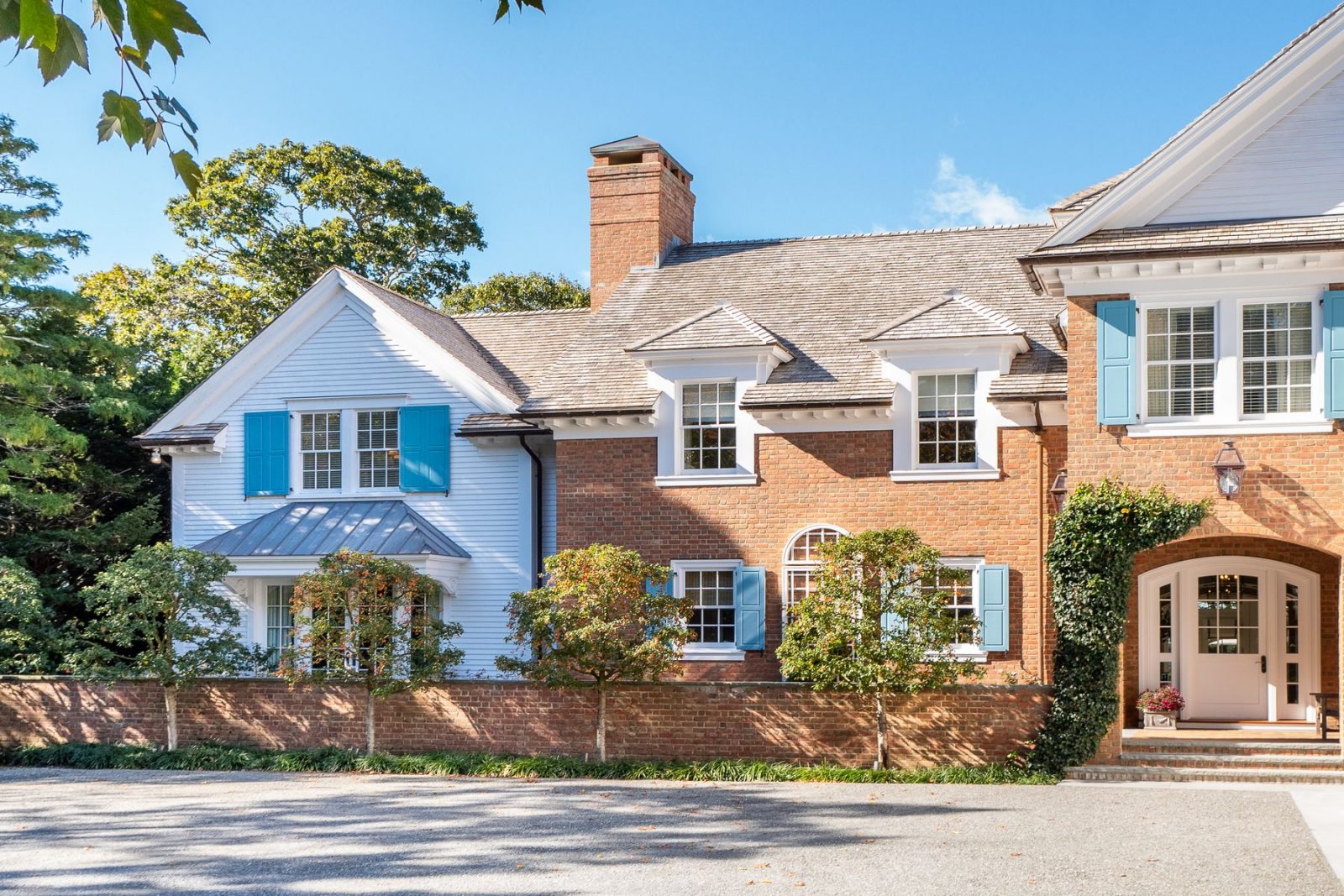 Tour a Classic Waterfront Home on Cape Cod | Art of Living by Sotheby's ...