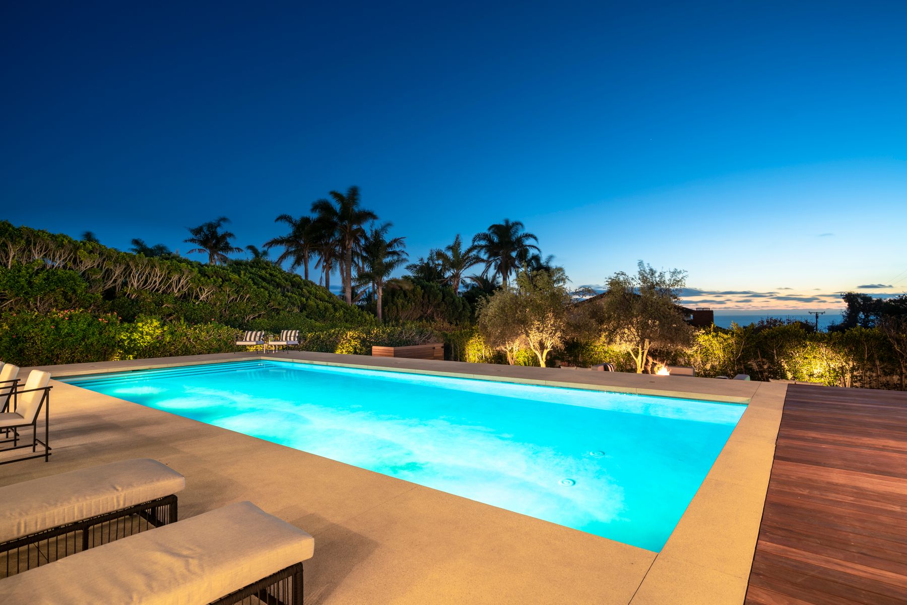 Tour a Modernist Ocean-View Home in Malibu | Art of Living by Sotheby's ...