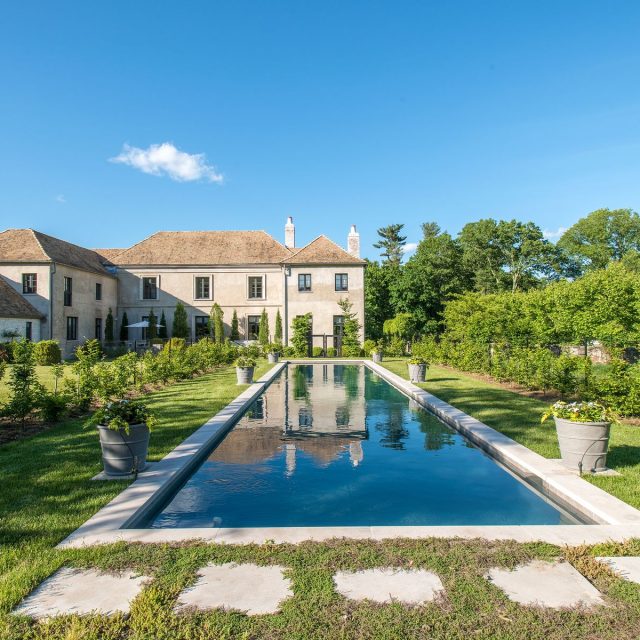 These Five Colonial Homes Prove Tradition Is Always in Style | Art of ...