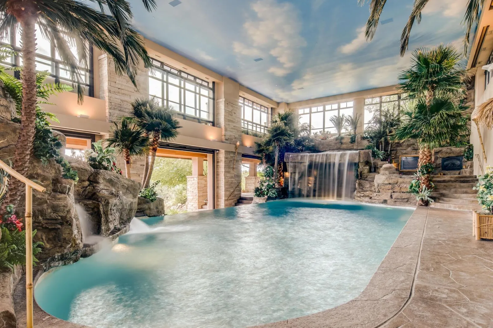 4 Homes with Astonishing Water Features - Sotheby´s International ...