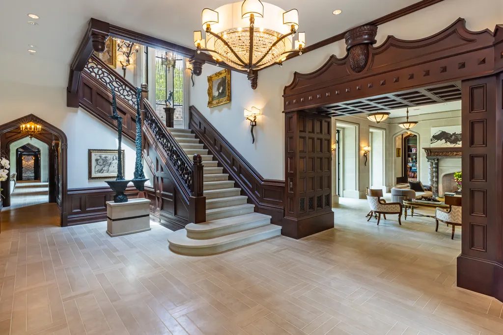Inside the Lodge at Hunters Creek – Sotheby's International Realty ...