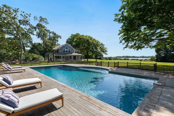 Inside a Timeless East Hampton Compound - Sotheby´s International ...