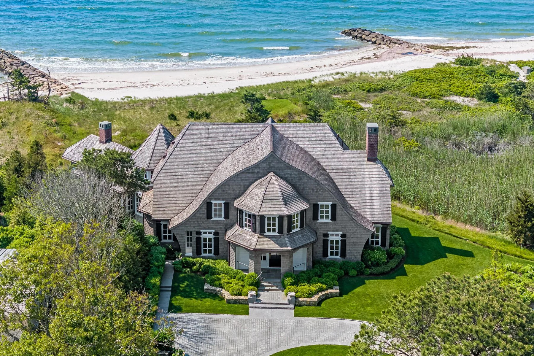 Inside a Quintessential Cape Cod Escape - Sotheby´s International ...